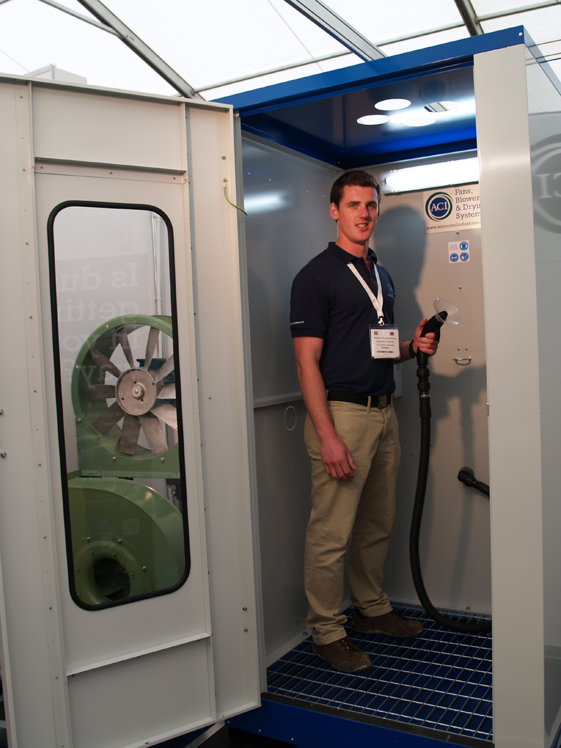 Dust cabinets can help tackle RCS exposure | Stone Specialist